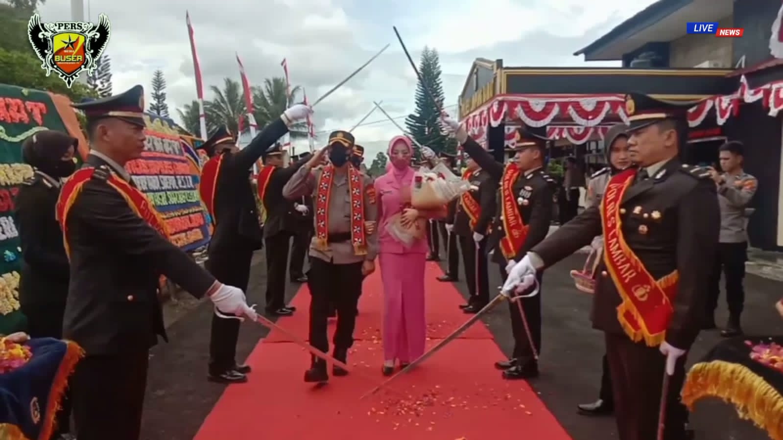 Suasana Penuh Haru Warnai Acara Pisah Sambut Kapolres Lampung Barat